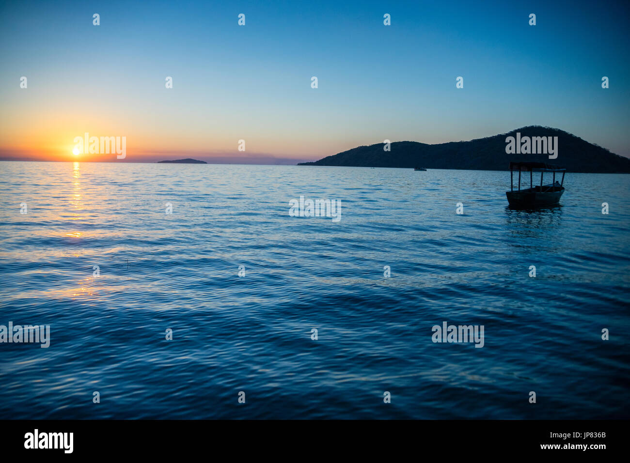 Malawi sun hi-res stock photography and images - Alamy