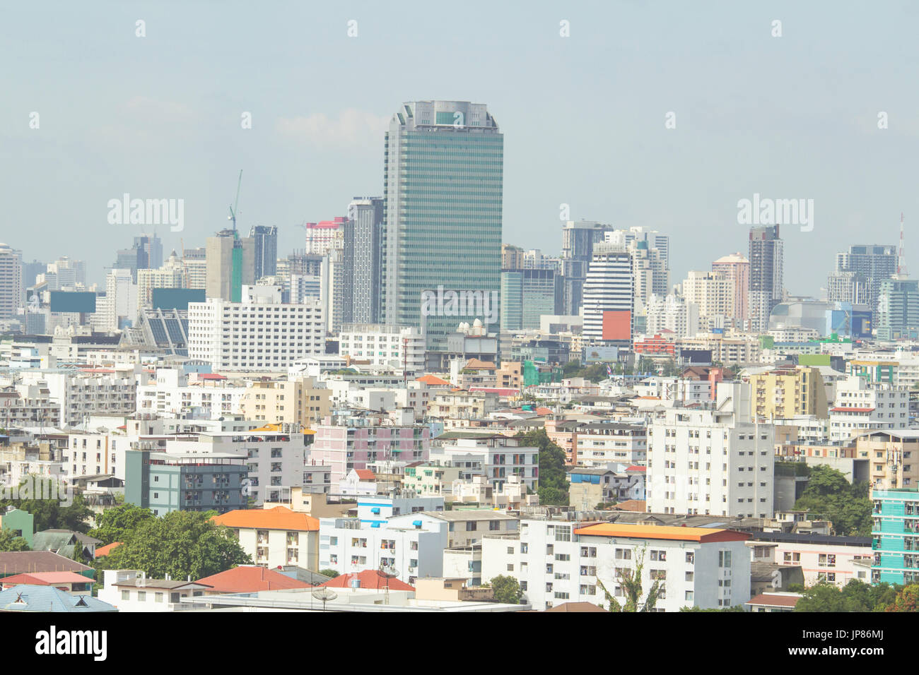 high building in city Stock Photo - Alamy