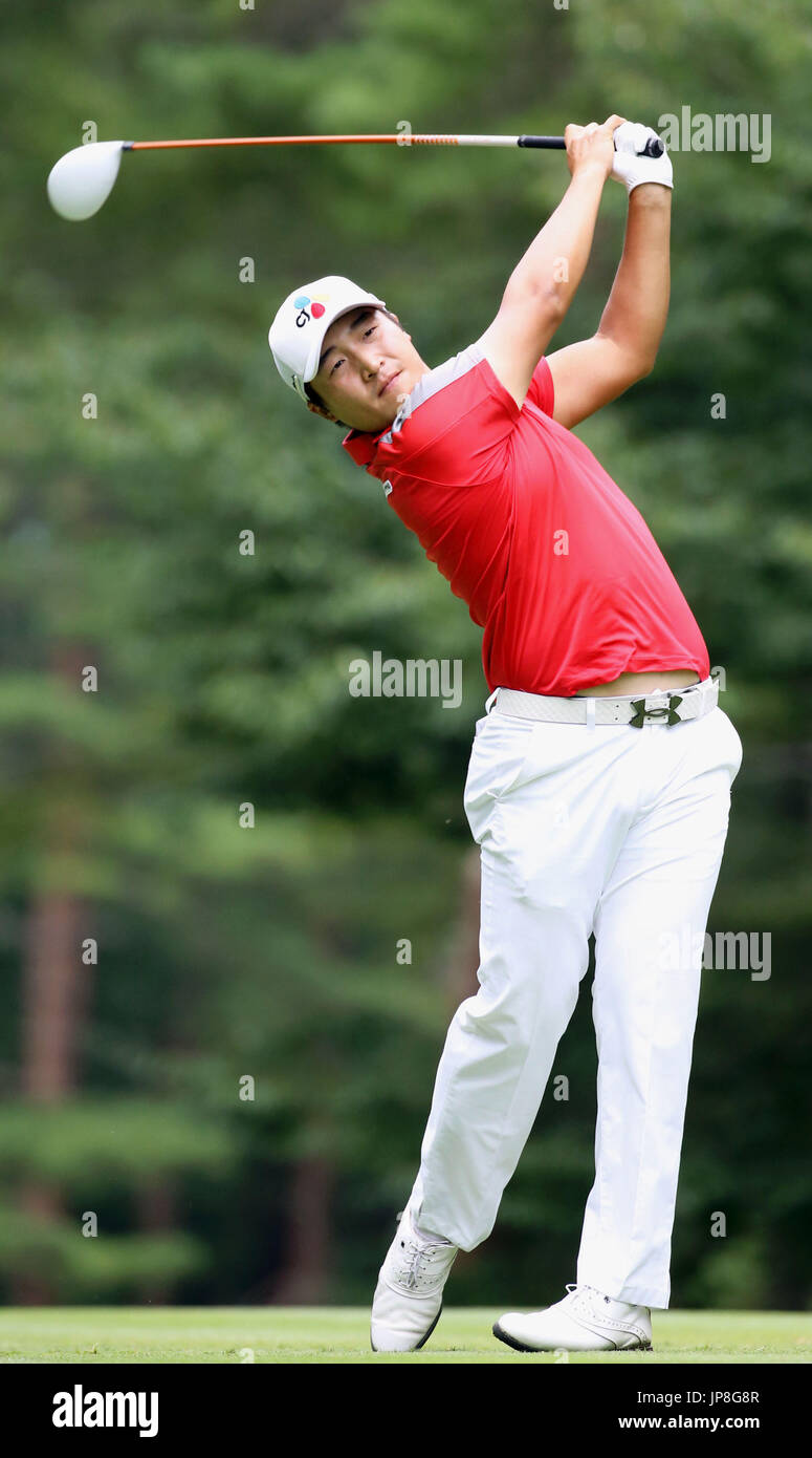 Kim Kyung Tae of South Korea pumps his fist after sinking a victory ...