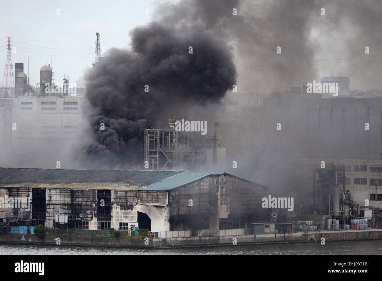 Photo shows a Nippon Steel & Sumikin Pipe Co. plant in Kawasaki, near ...
