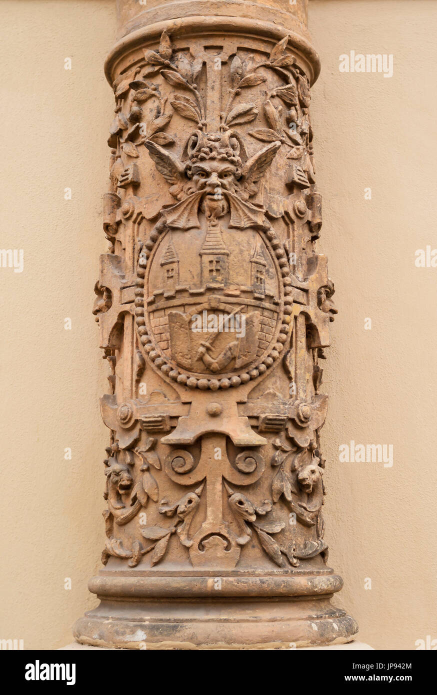 Renaissance column hi-res stock photography and images - Alamy