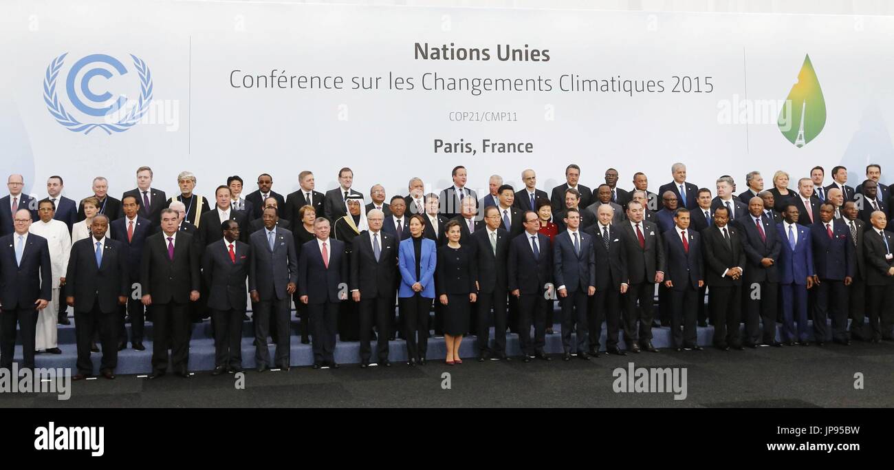 World leaders pose for commemorative photos at the start of a U.N ...