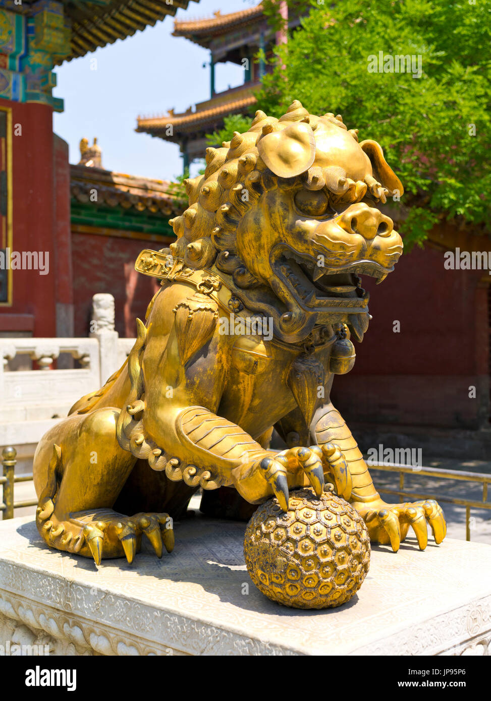 Bronze Lion, The Forbidden City, Beijing, China Stock Photo - Alamy