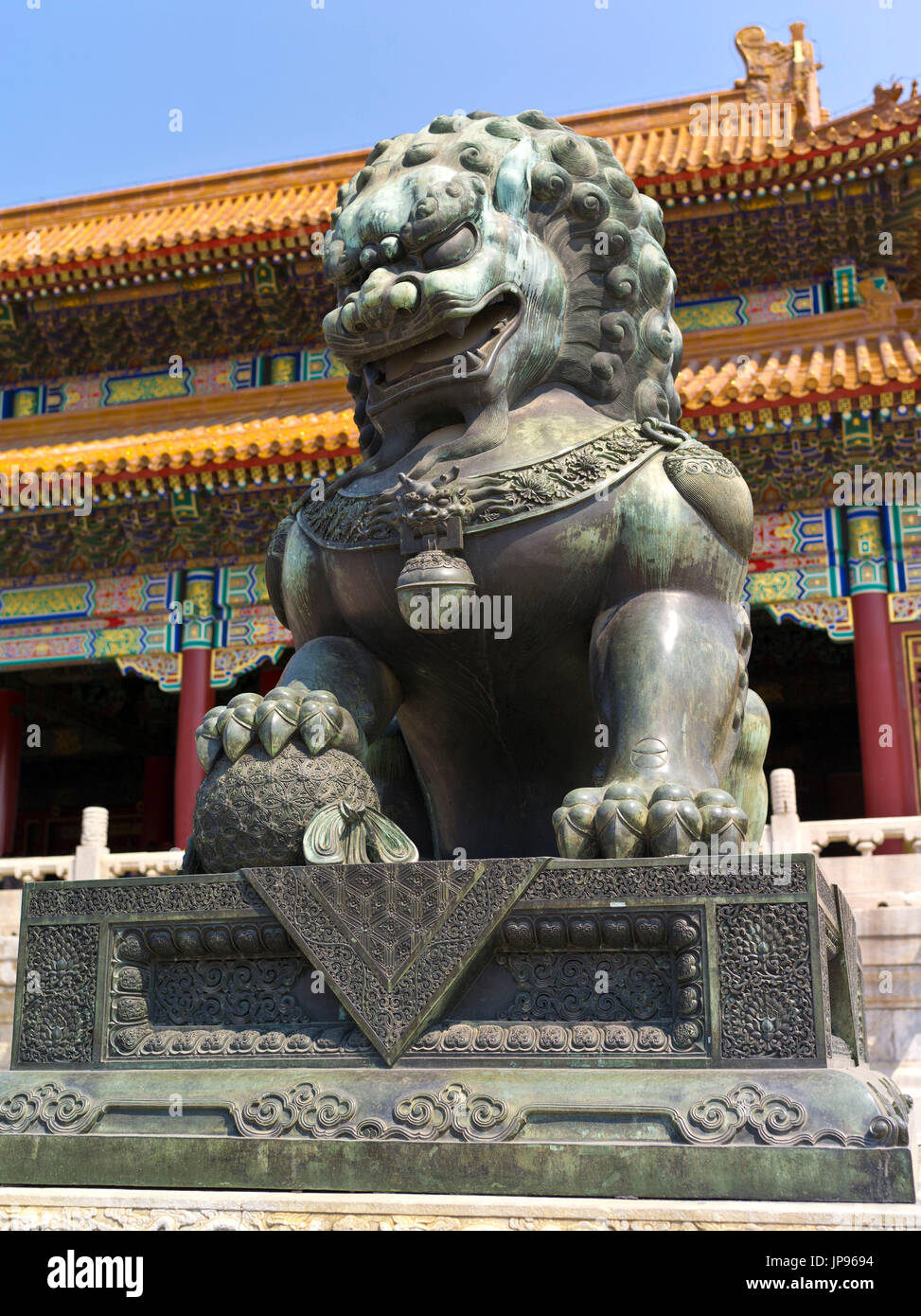 Bronze Gate Lion High Resolution Stock Photography and Images - Alamy
