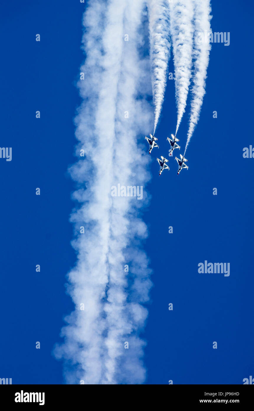 "The Thunderbirds", US Air Force Acrobatic Team Stock Photo - Alamy