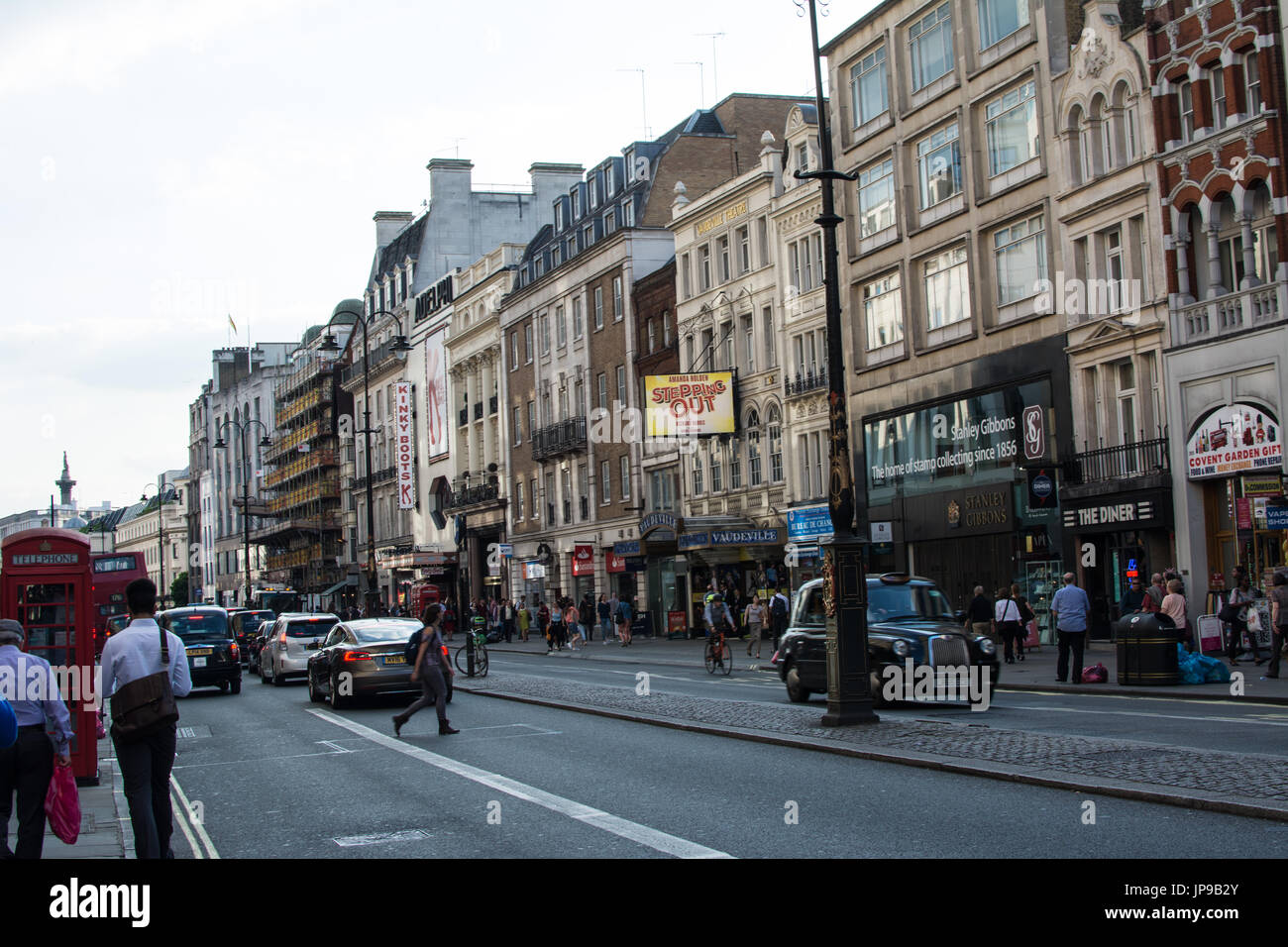 Adelphi theatre london exterior hi-res stock photography and images - Alamy