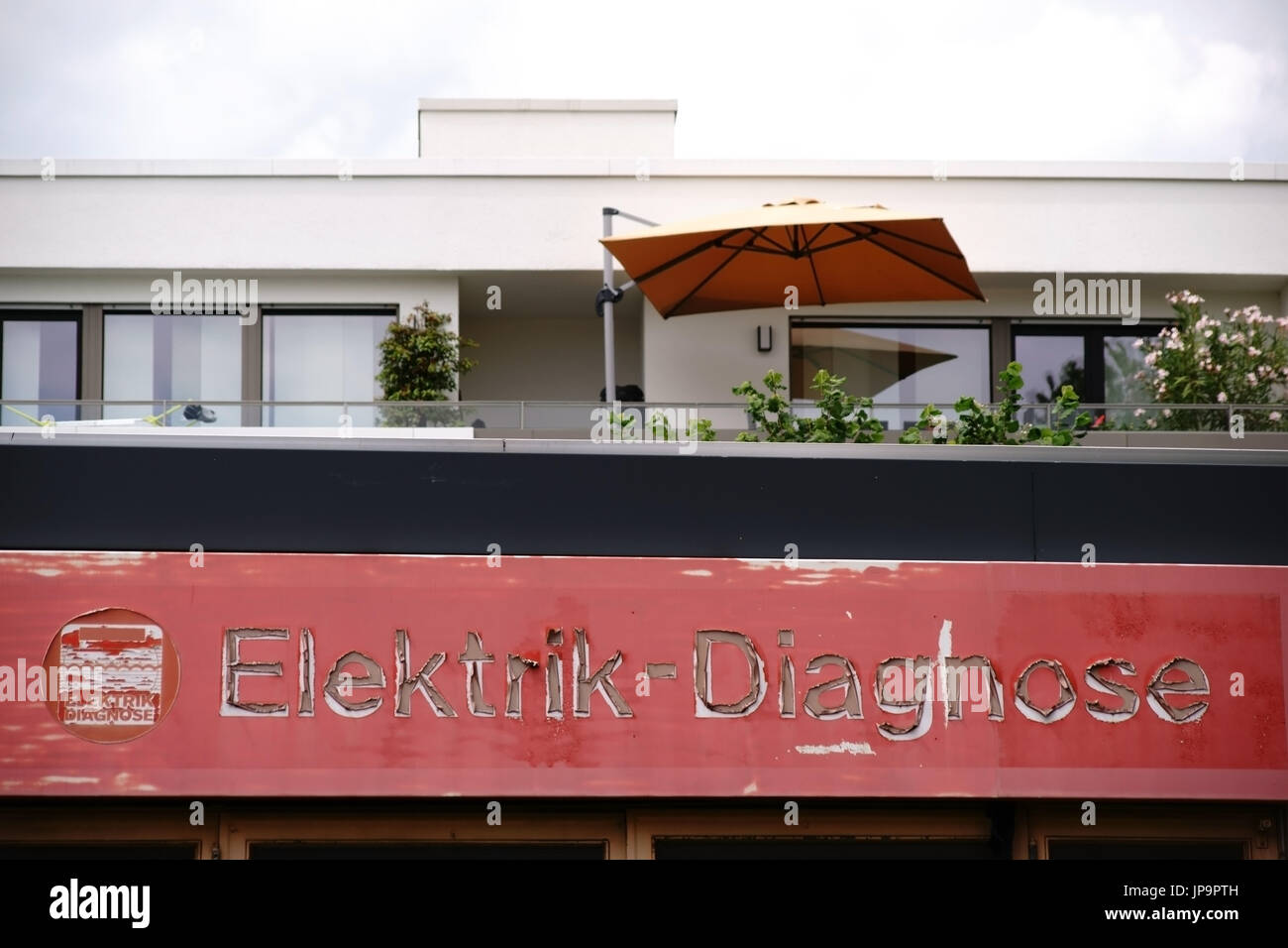 Faded signs hi-res stock photography and images - Alamy