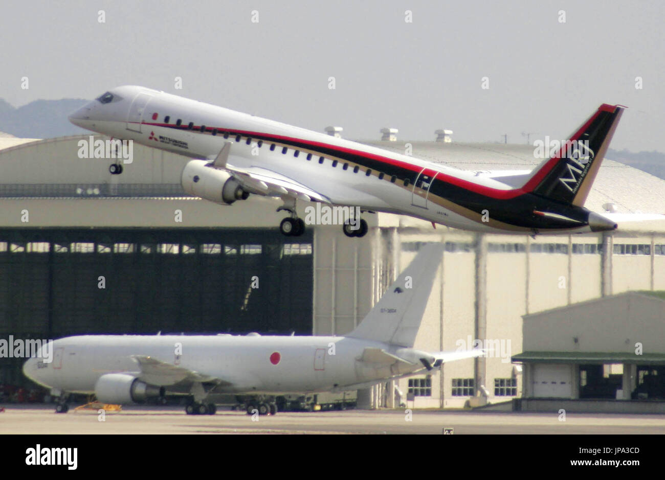 A Mitsubishi Regional Jet, Japan's first domestically built small ...