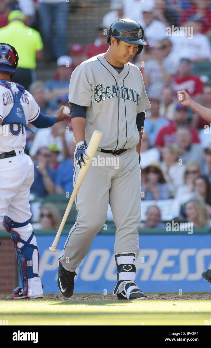 South Korean slugger Lee Dae Ho of the Seattle Mariners returns to the ...