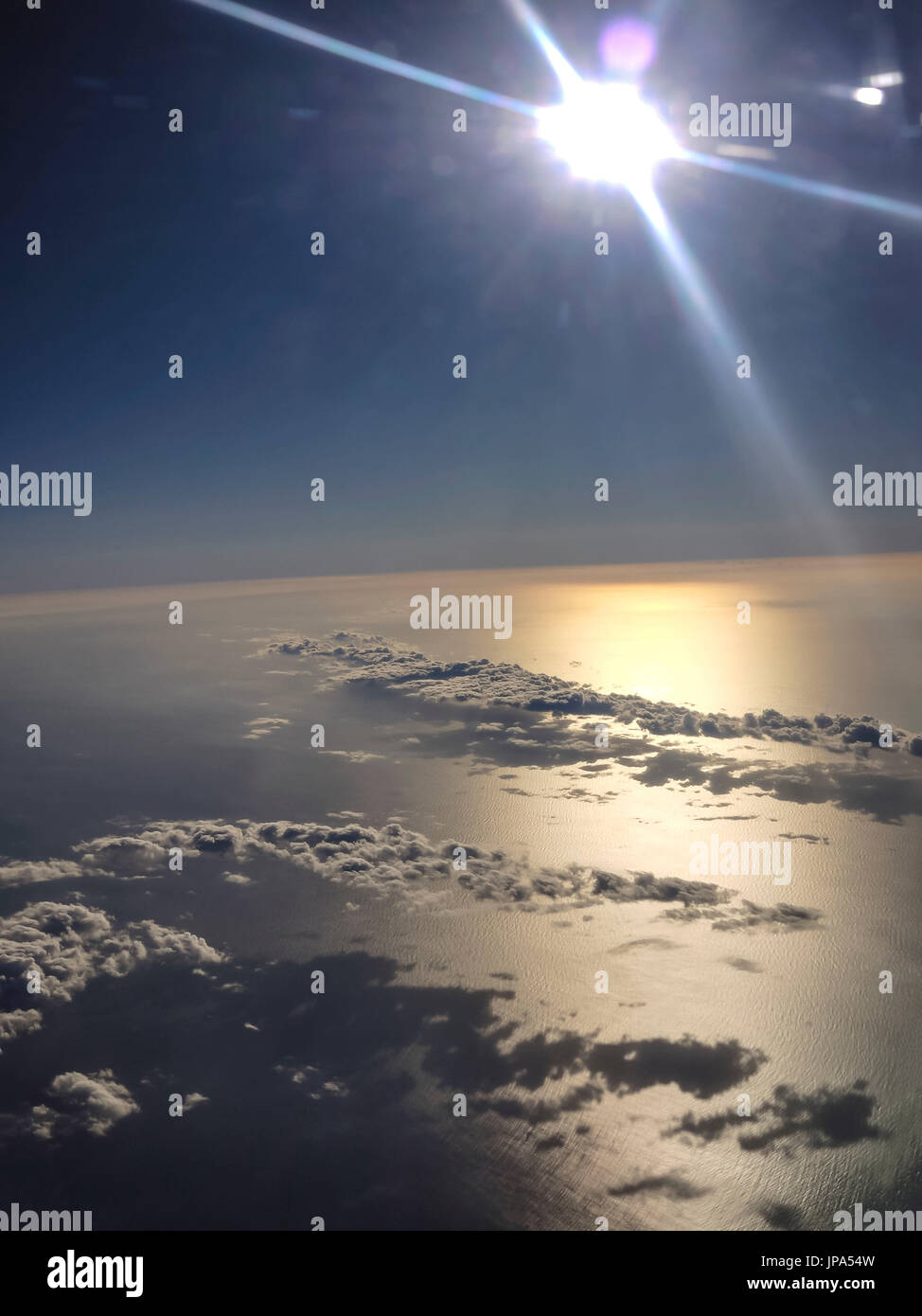 Flying over the Pacific Ocean Stock Photo - Alamy