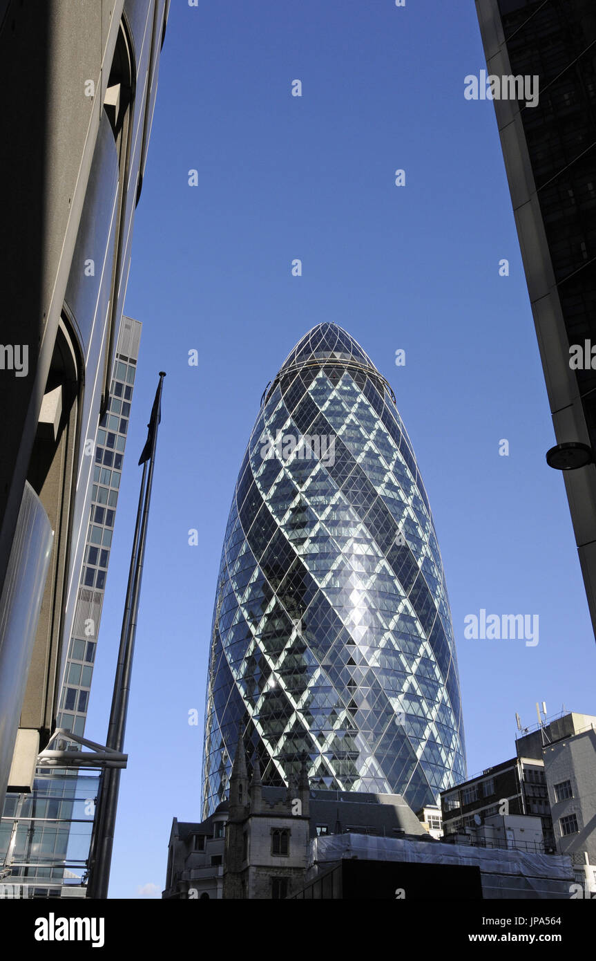View of the gherkin hi-res stock photography and images - Alamy