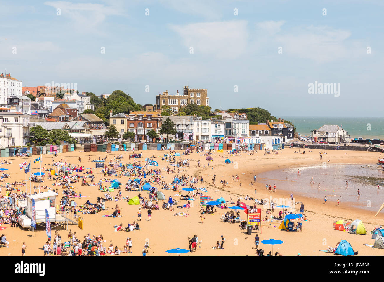 Broadstairs beach in Kent, UK Stock Photo - Alamy