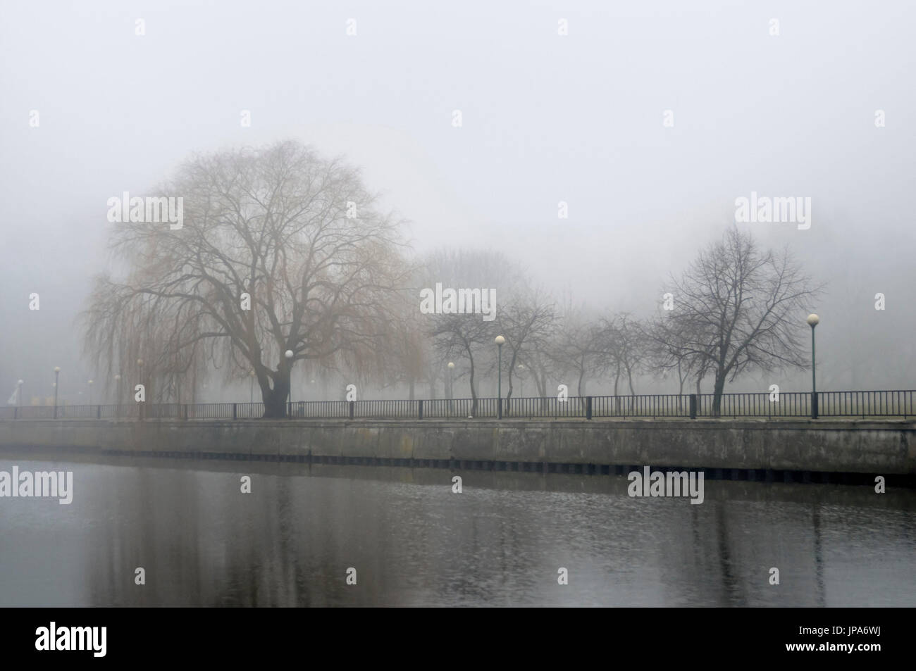 Natural embankment hi-res stock photography and images - Alamy