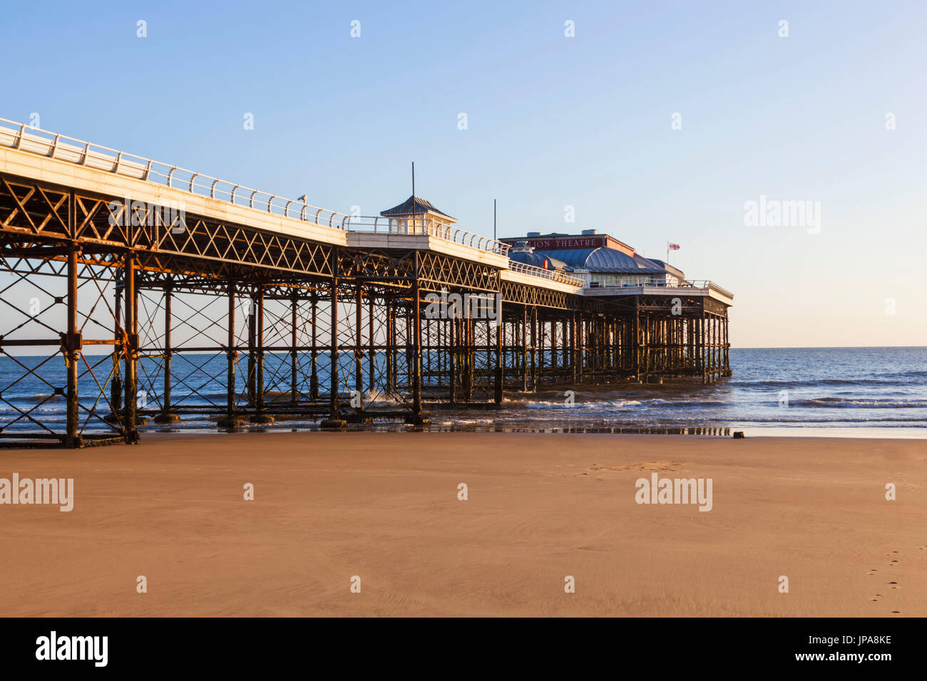 England, Norfolk, Cromer, Cromer Pier Stock Photo - Alamy