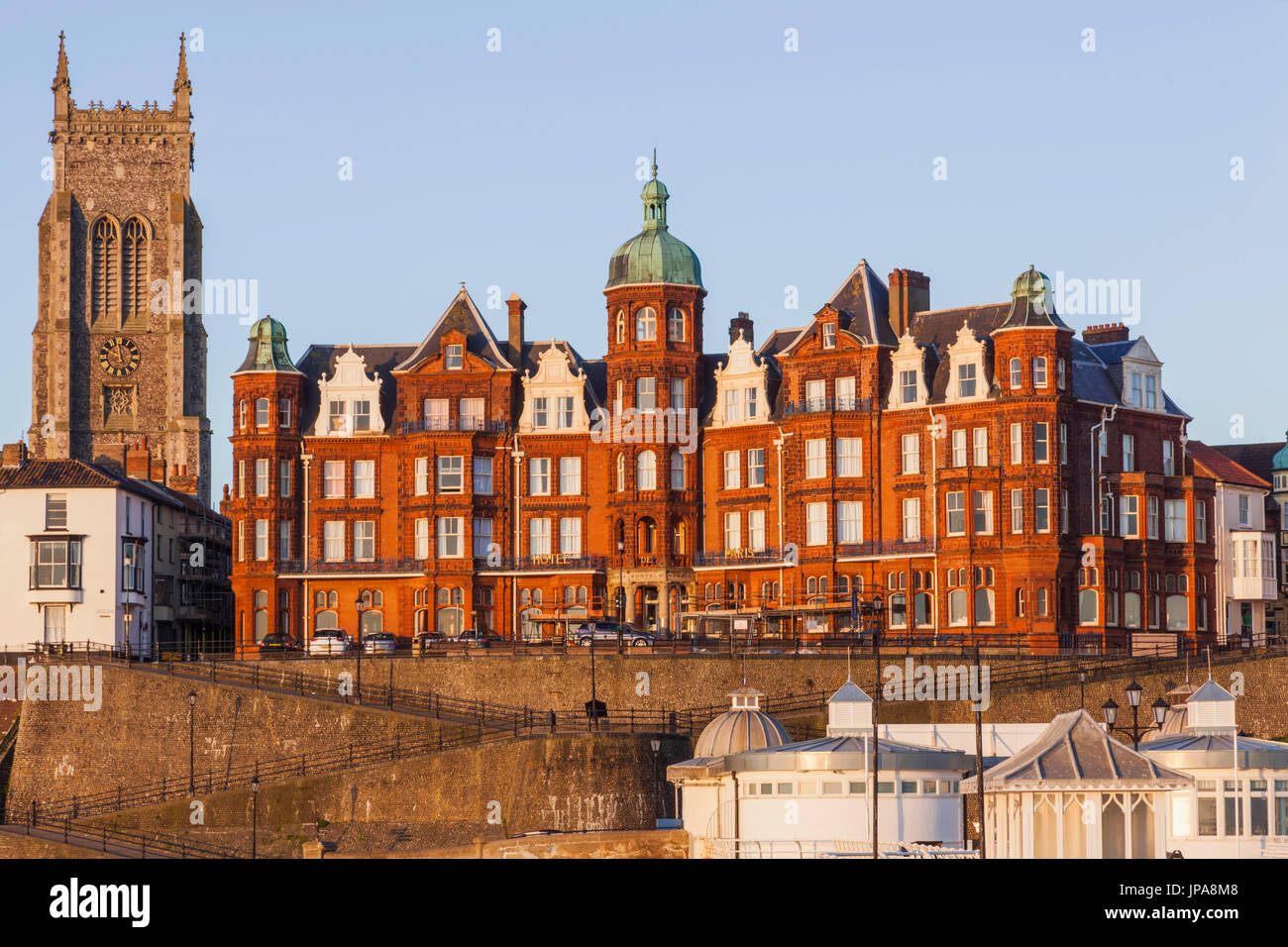 England, Norfolk, Cromer, Town Skyline and Cromer Pier Stock Photo - Alamy