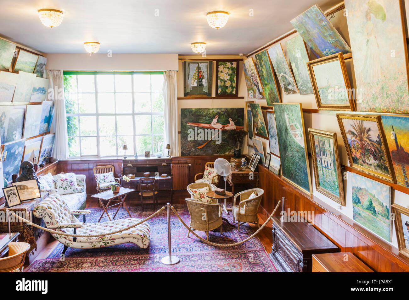 Claude monet painting monet's garden hi-res stock photography and ...