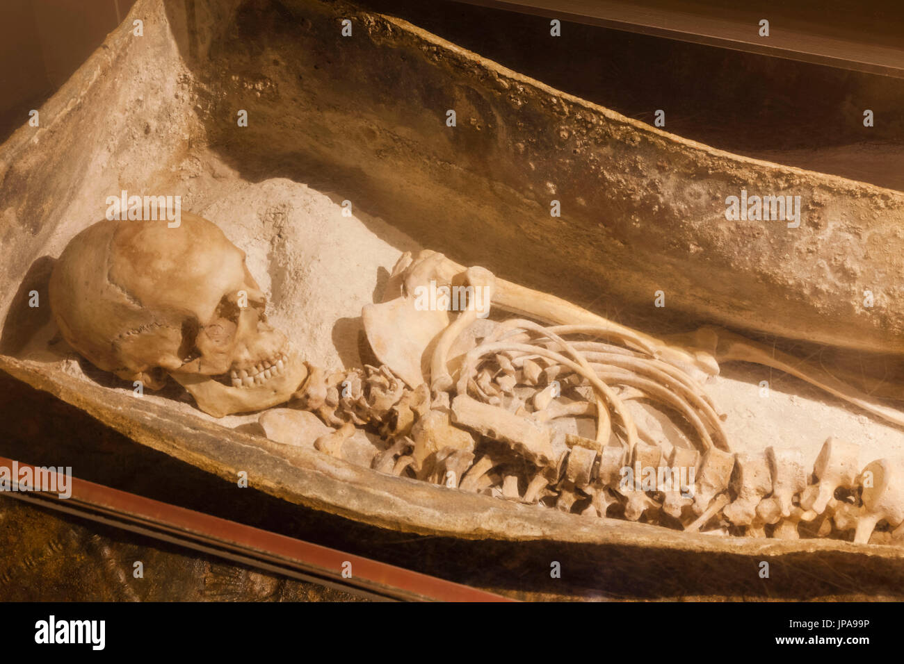 Roman burial skeleton hi-res stock photography and images - Alamy