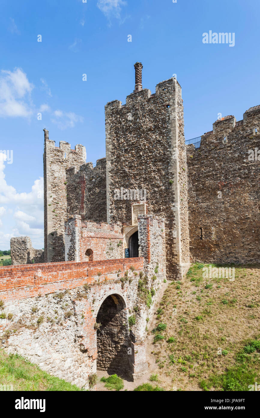 Framlingham castle hi-res stock photography and images - Alamy