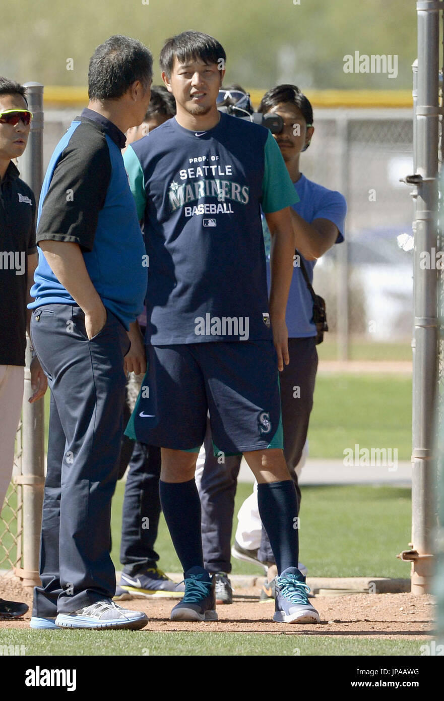 Seattle Mariners pitcher Hisashi Iwakuma visits the training camp of ...