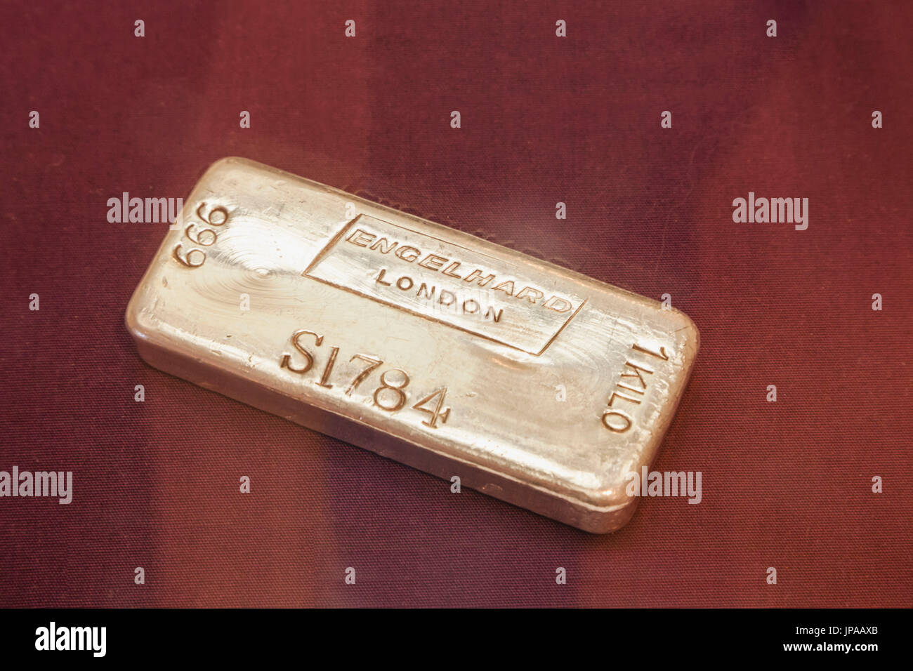 Silver ingot hi-res stock photography and images - Alamy