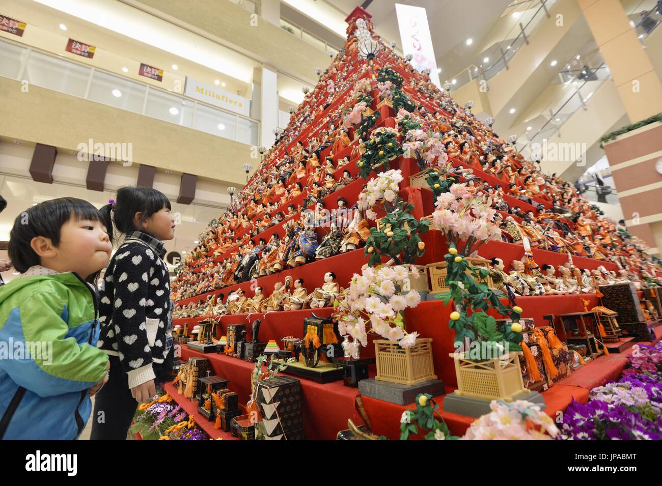 A seven-meter tall pyramid festooned with hina dolls, Japanese ...