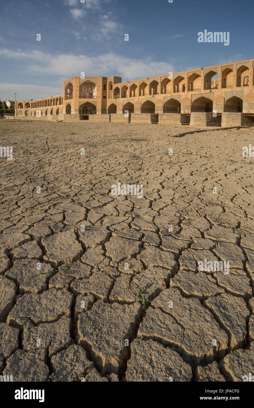 Iran people bridge hi-res stock photography and images - Alamy