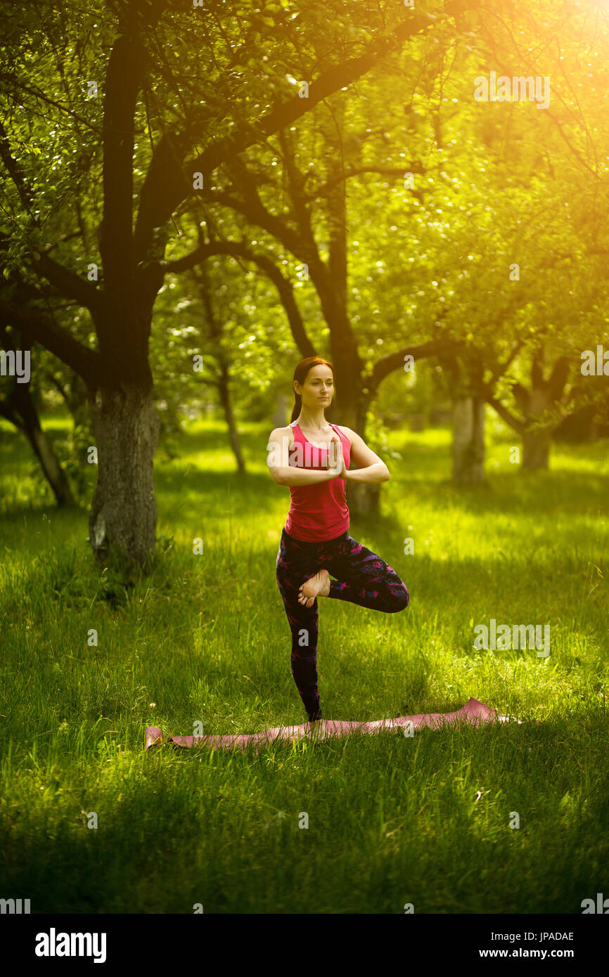 Balance asana hi-res stock photography and images - Alamy