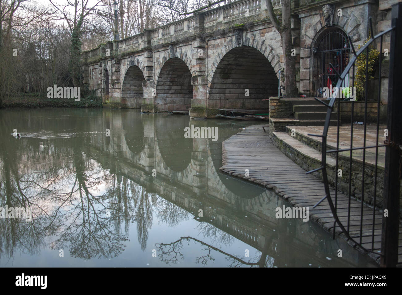Townscape on the thames hi-res stock photography and images - Alamy