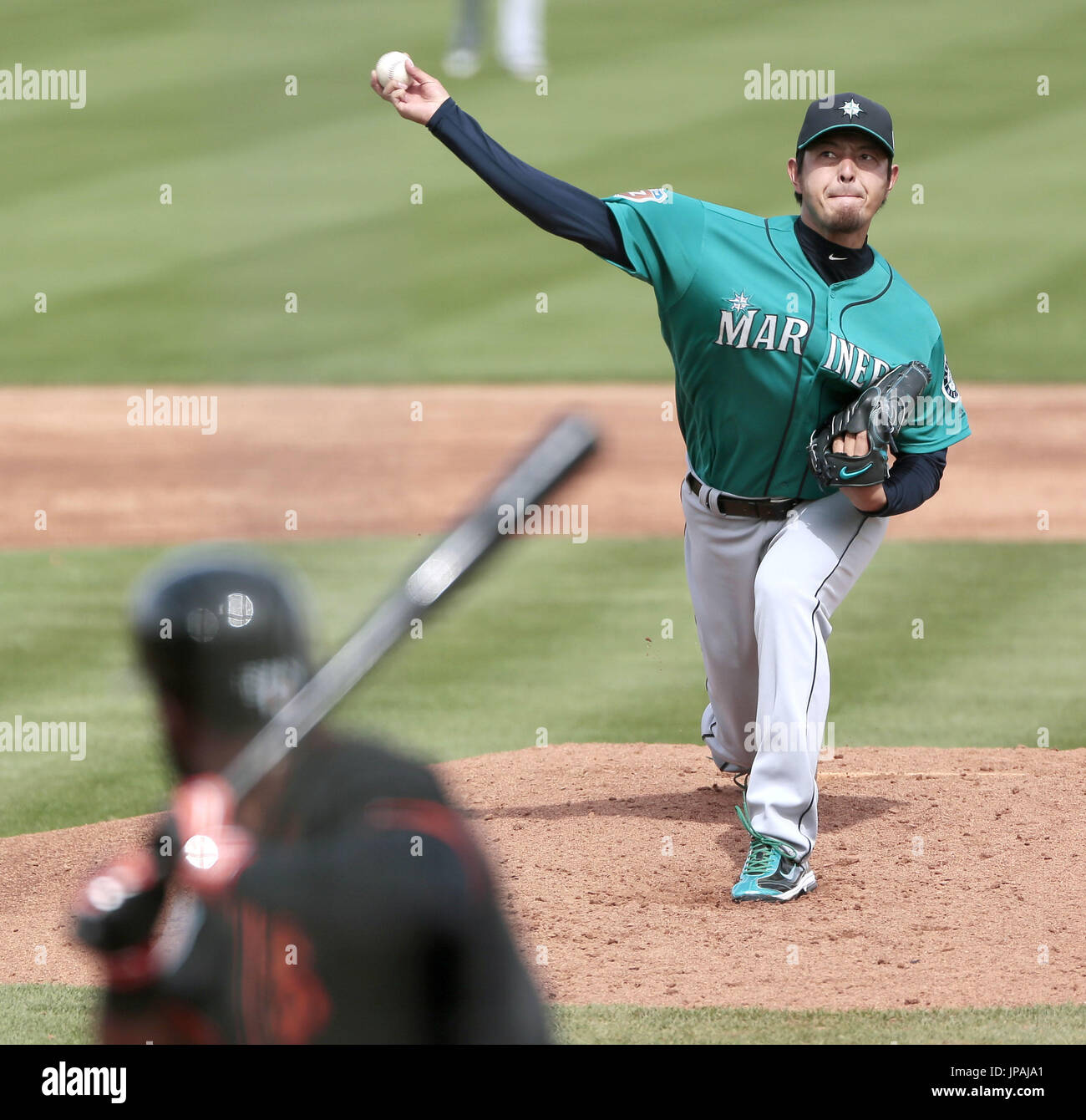 Hisashi Iwakuma pitches three scoreless innings in the Seattle Mariners ...