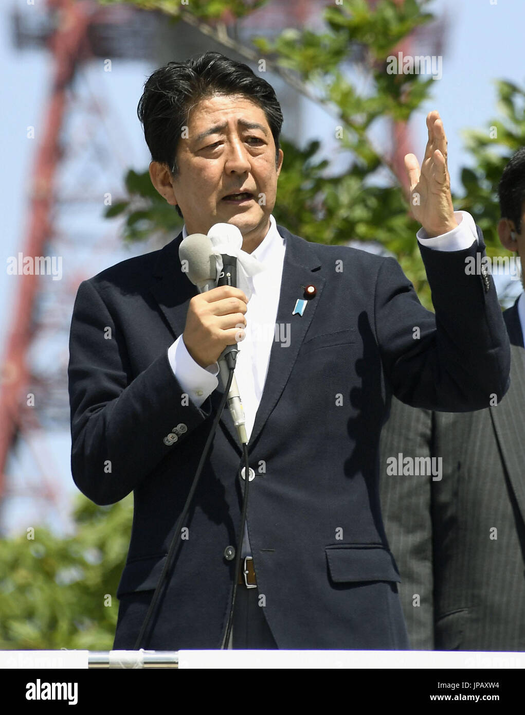 Japanese Prime Minister Shinzo Abe makes a stump speech in Sapporo on ...