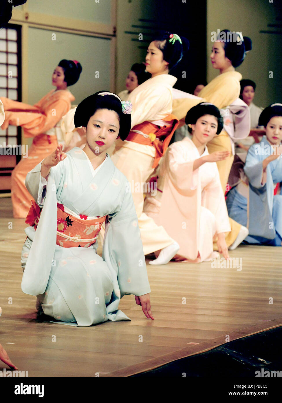 Geisha of Japan's ancient city of Kyoto rehearse a traditional dance ...