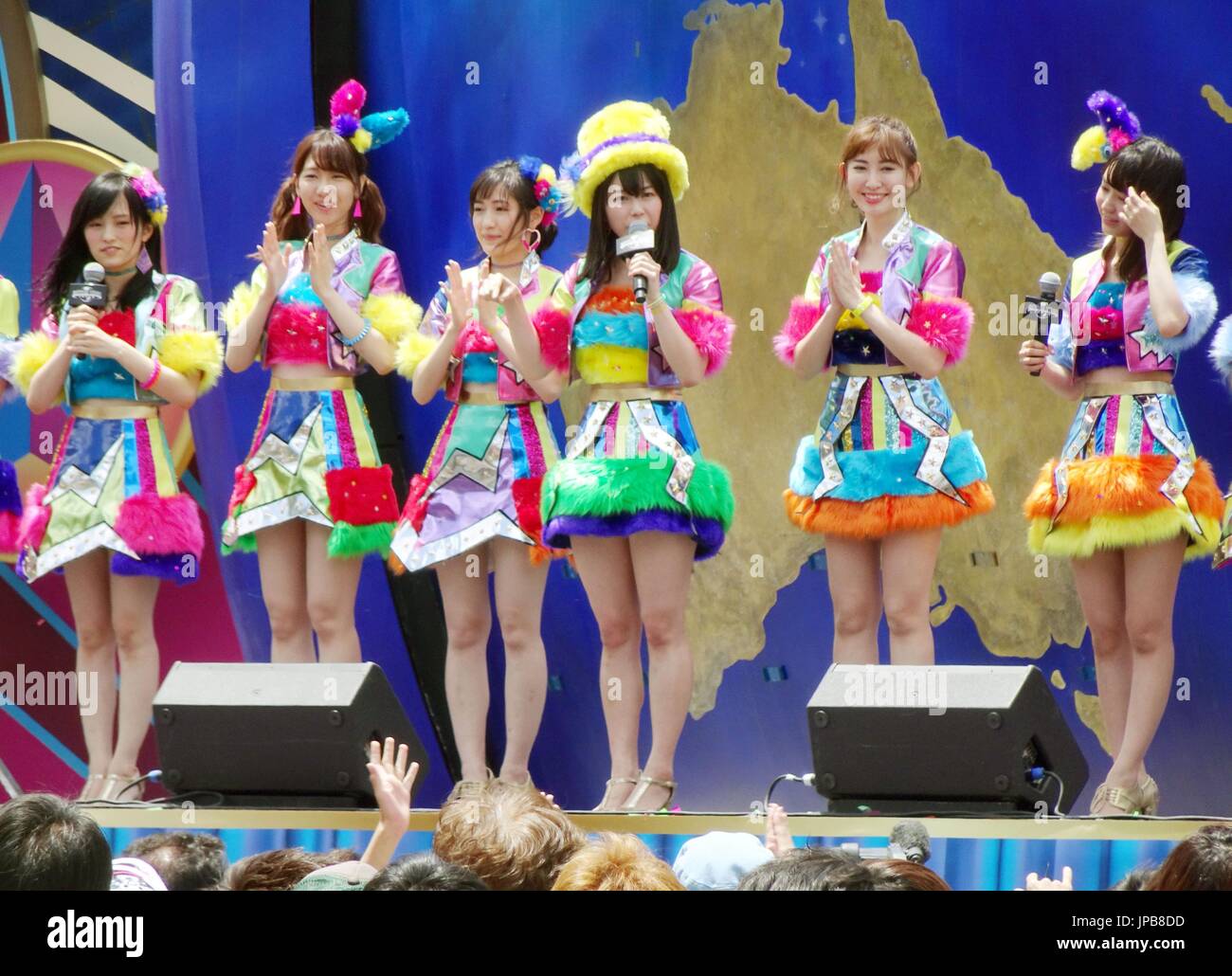 Members japanese pop girl group High Resolution Stock Photography and ...