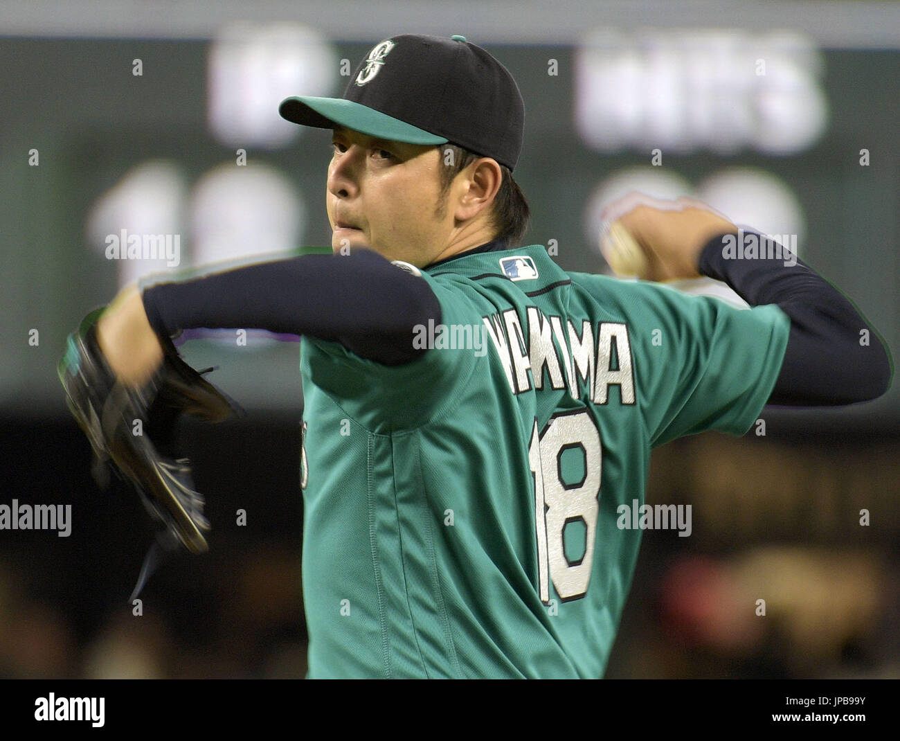 Seattle Mariners right-handed starter Hisashi Iwakuma pitches against ...