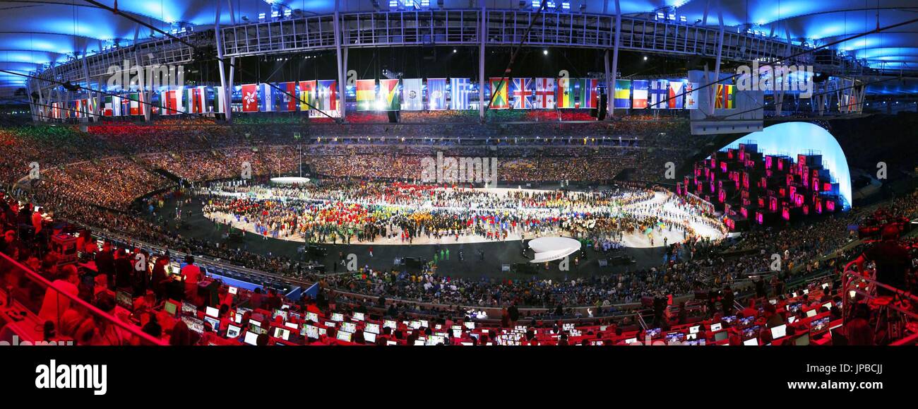 The opening ceremony of the Rio de Janeiro Olympics is held at the ...