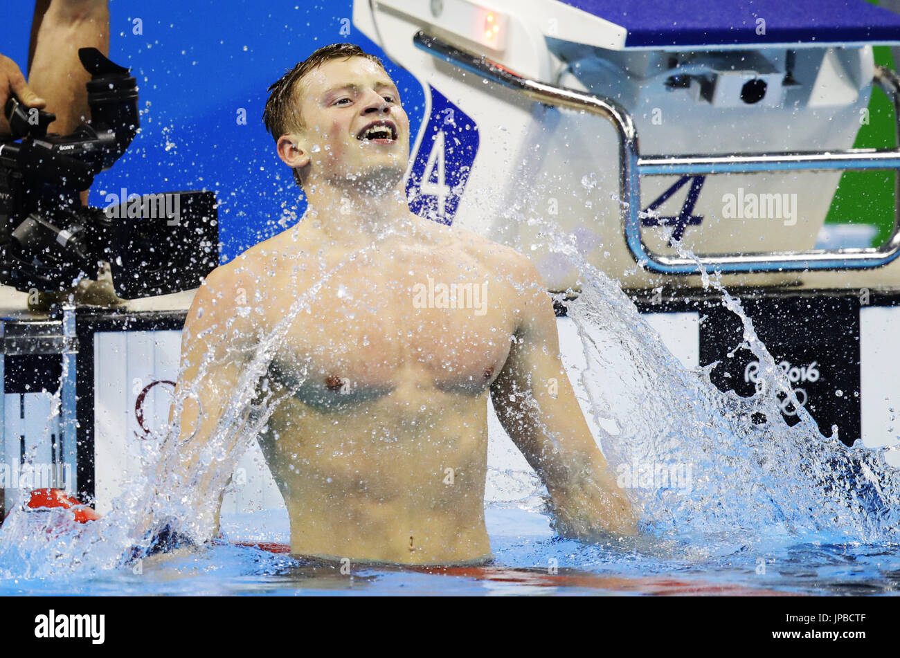 Adam Peaty of Britain celebrates after winning the men's 100-meter ...