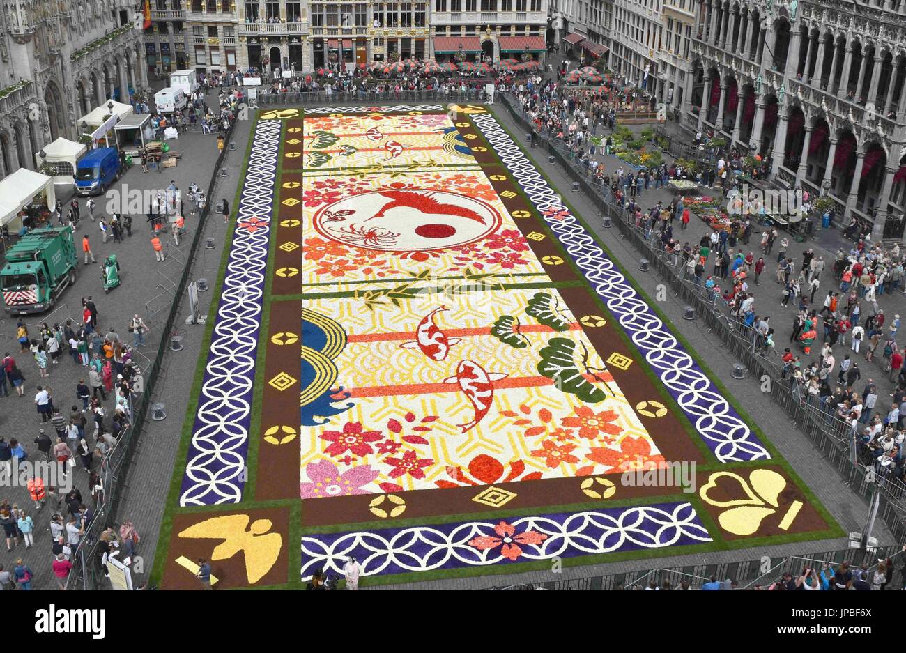 Photo shows Brussels' famous Flower Carpet, a biennial display of ...
