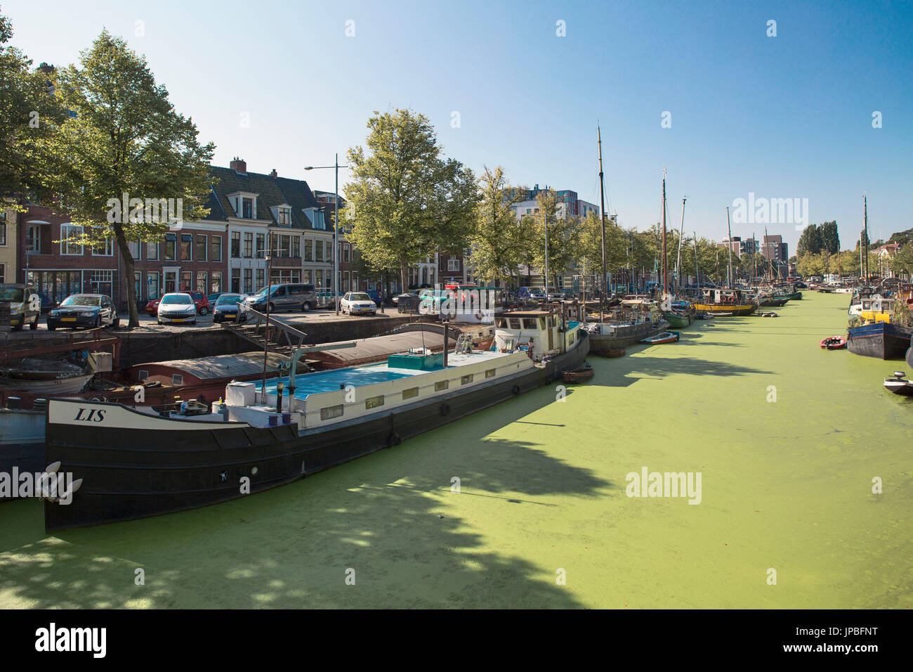 Green canal hi-res stock photography and images - Alamy