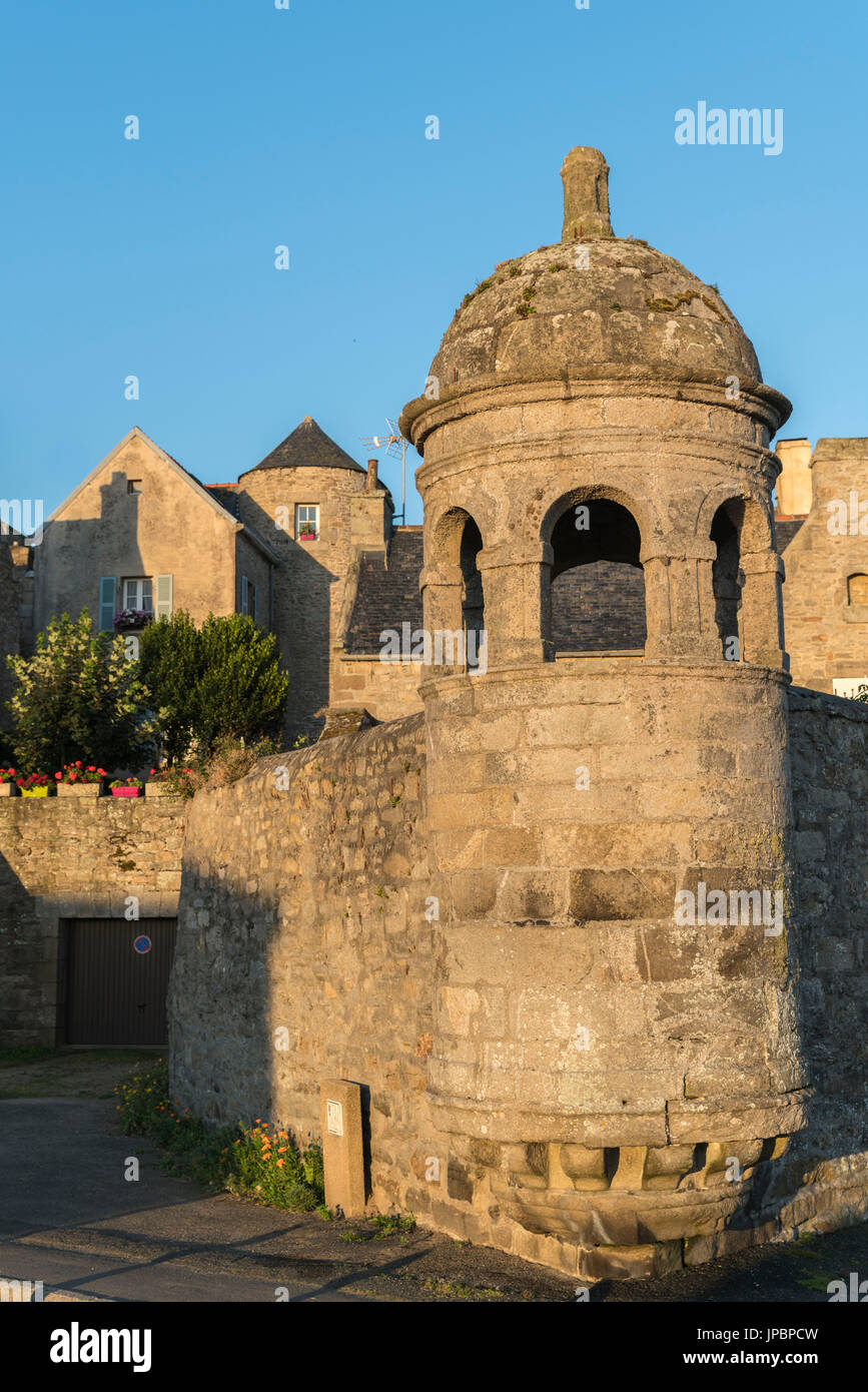 Roscoff town brittany france hi-res stock photography and images - Alamy