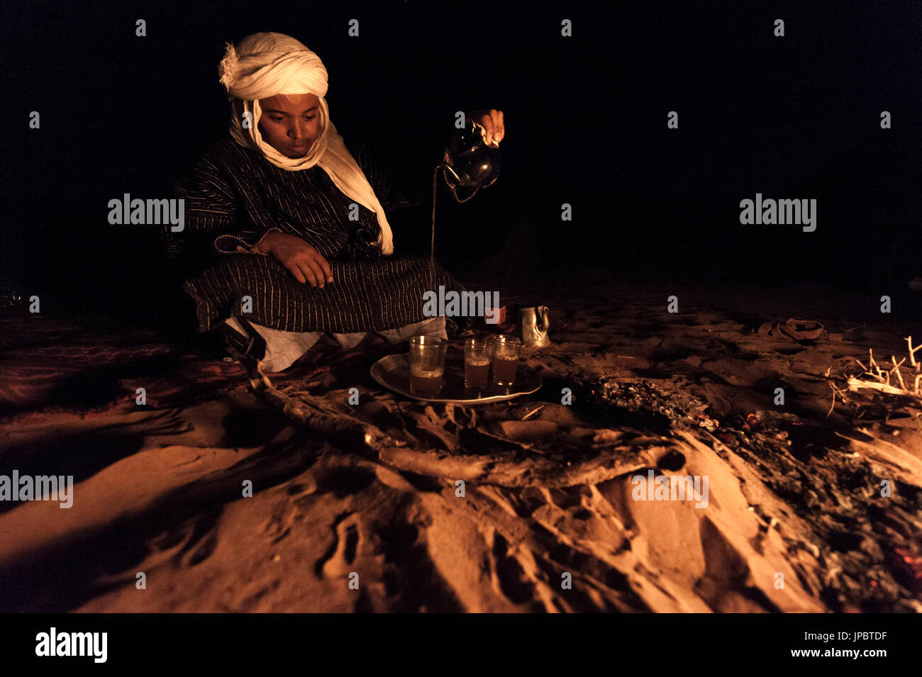 Sahara desert, Morocco. Bonfire in the night camp Stock Photo - Alamy