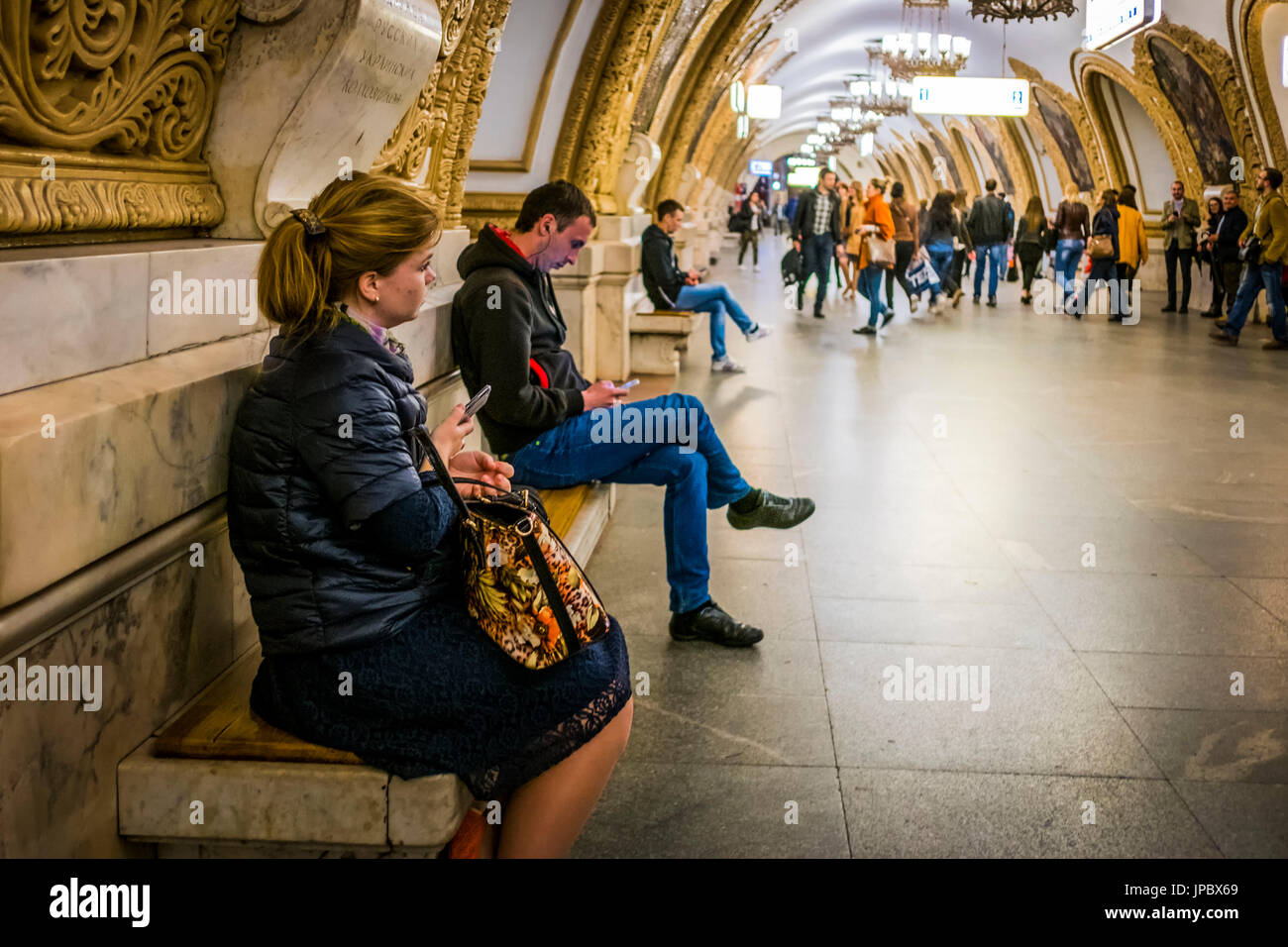 Moscow russia people waiting hi-res stock photography and images - Alamy