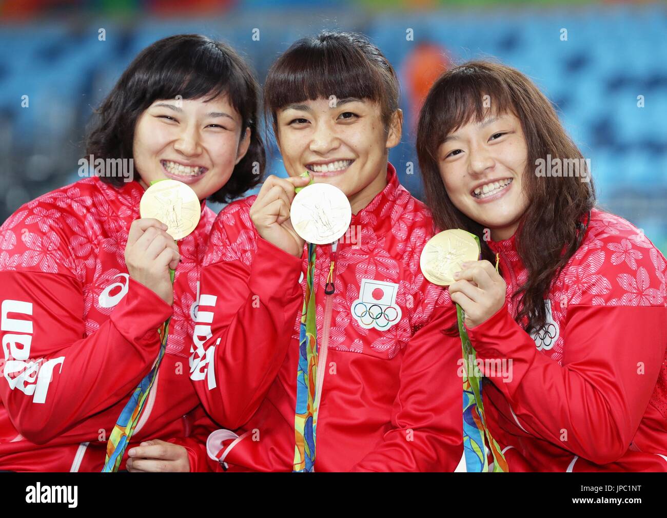 (From L to R) Japan's Sara Dosho, Kaori Icho and Eri Tosaka, gold ...