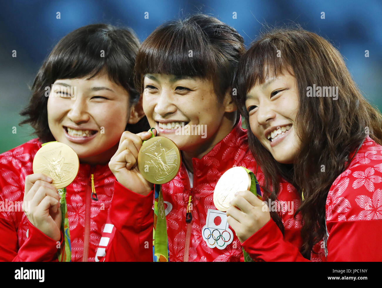 (From L to R) Japan's Sara Dosho, Kaori Icho and Eri Tosaka, gold ...