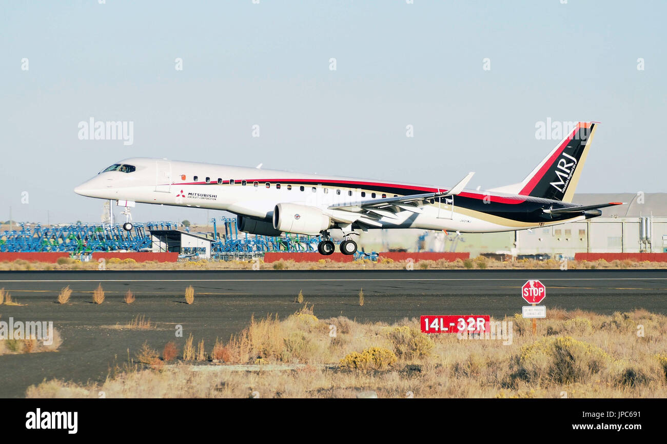 The Mitsubishi Regional Jet arrives at Grant County International ...