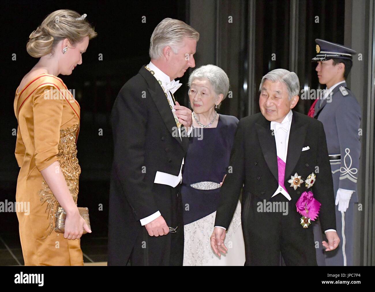 Japanese Emperor Akihito and Empress Michiko (R) welcome Belgian King ...