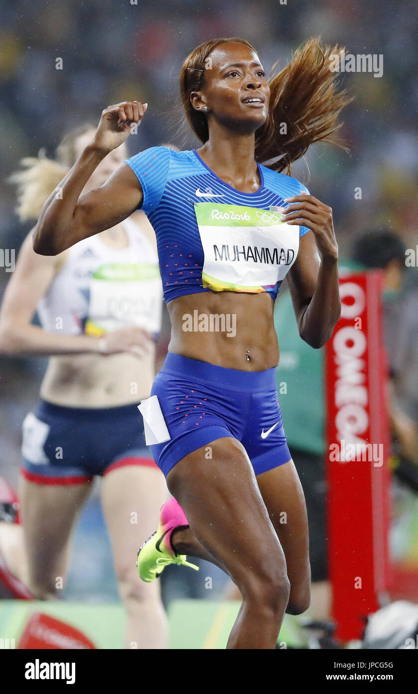 Dalilah Muhammad of the United States wins the women's 400-meter ...