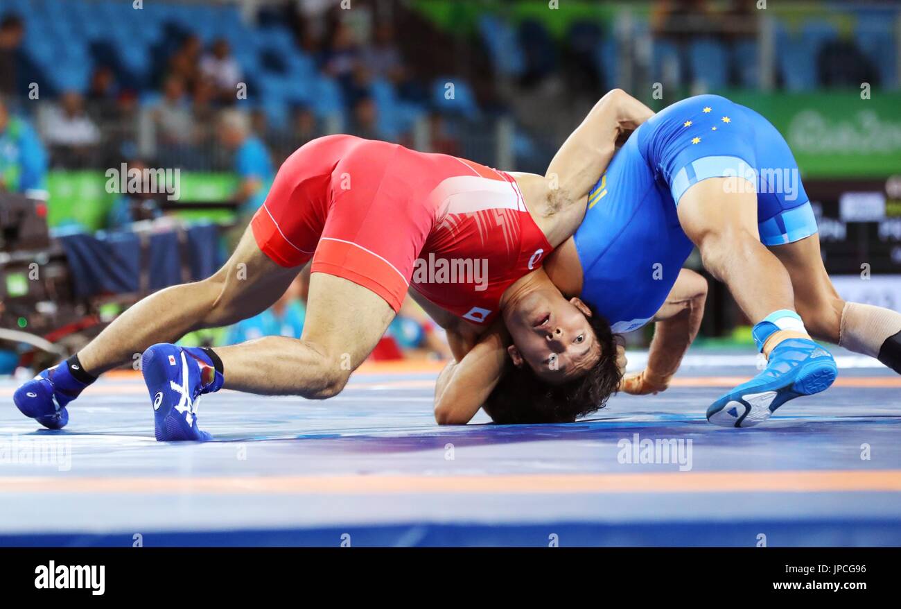 Japan S Sosuke Takatani L Wrestles Talgat Ilyasov Of Australia During