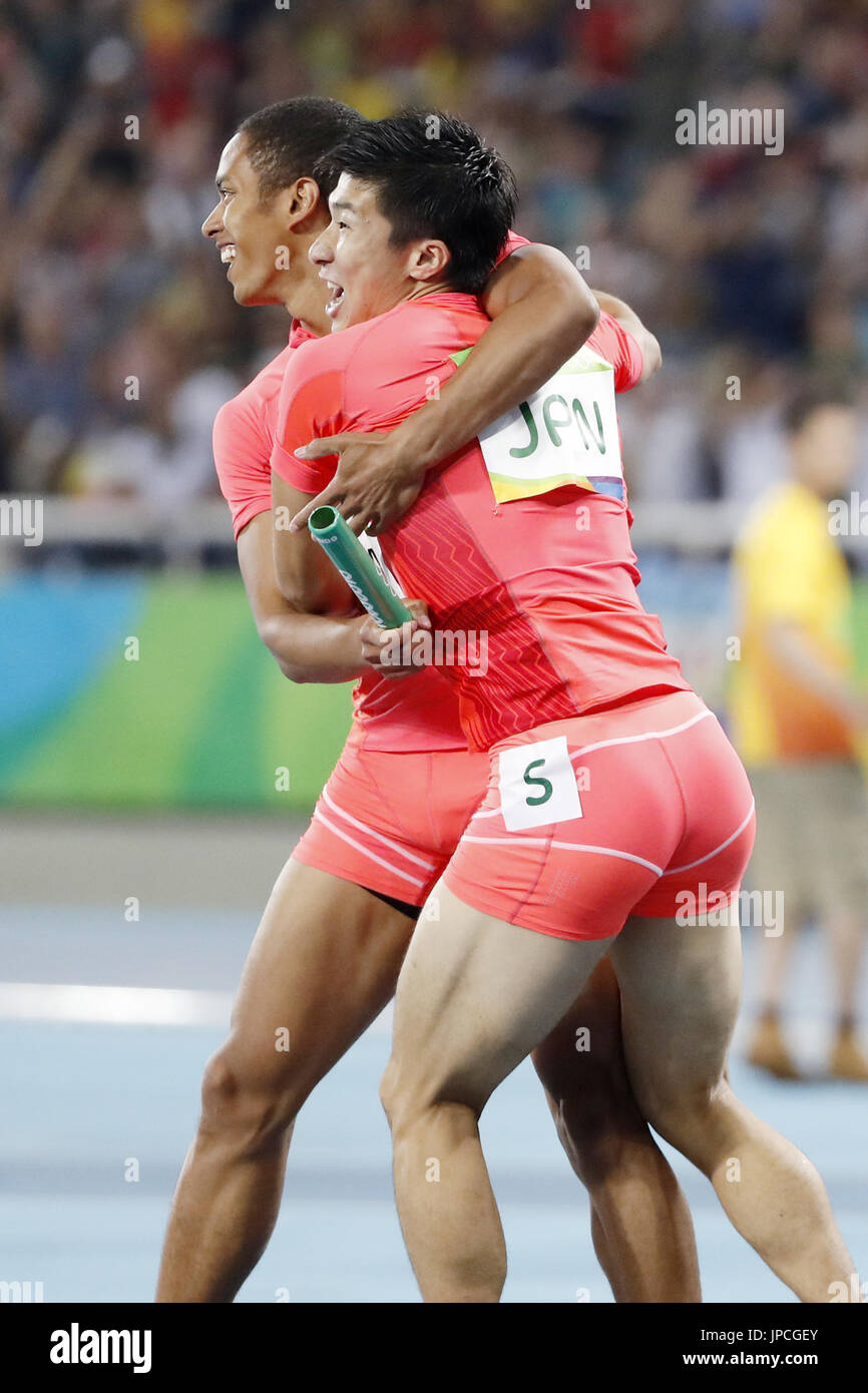 (From L) Japanese sprinters Yoshihide Kiryu (front) and Asuka Cambridge ...