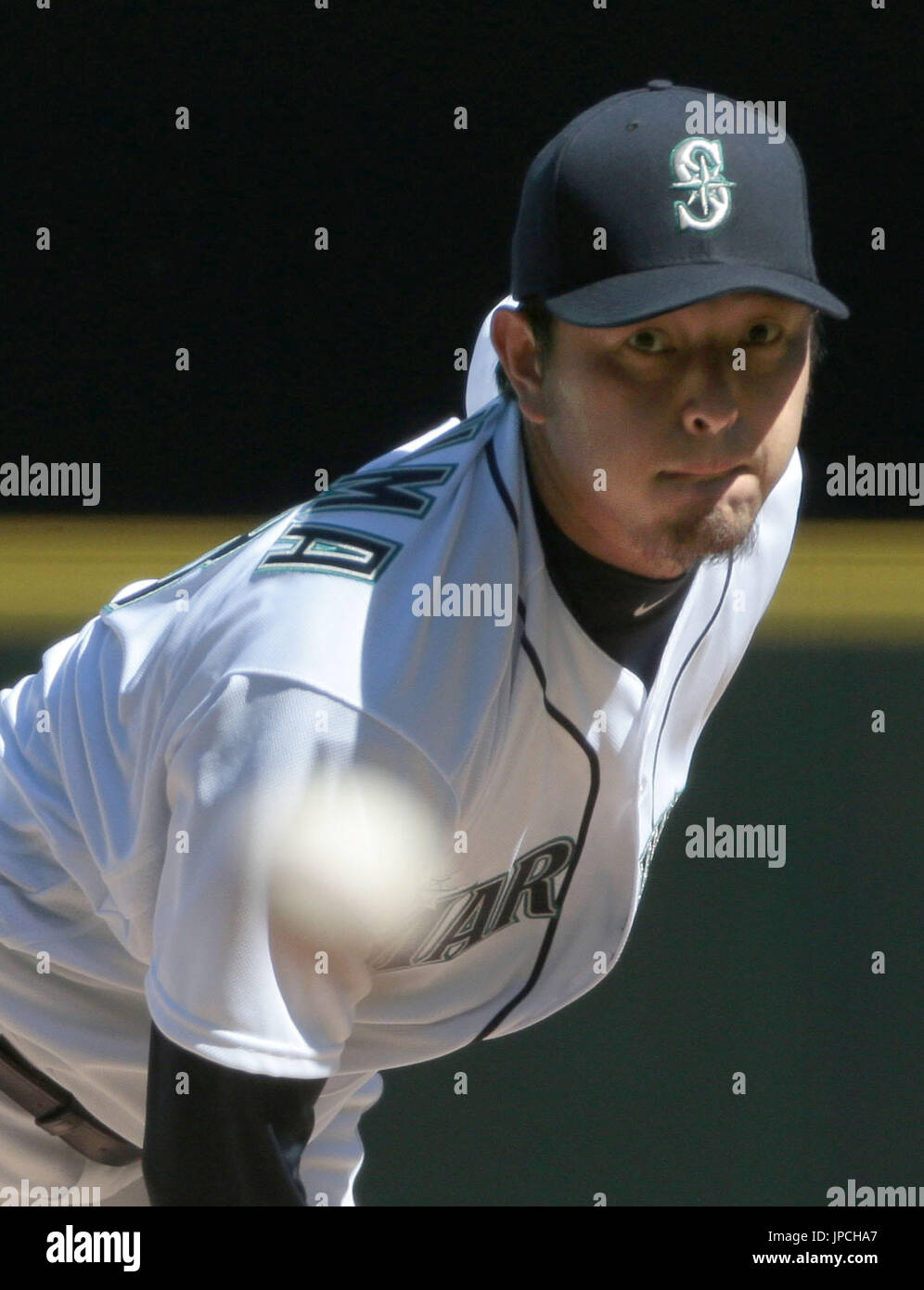 Seattle Mariners pitcher Hisashi Iwakuma throws a pitch during his ...