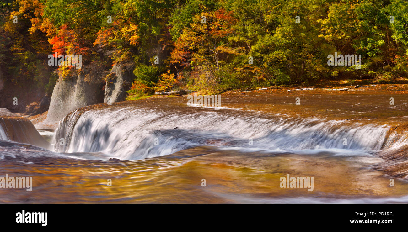 The Fukiware Falls (Fukiware-no-taki, 吹割の滝) in the Gunma Prefecture in ...
