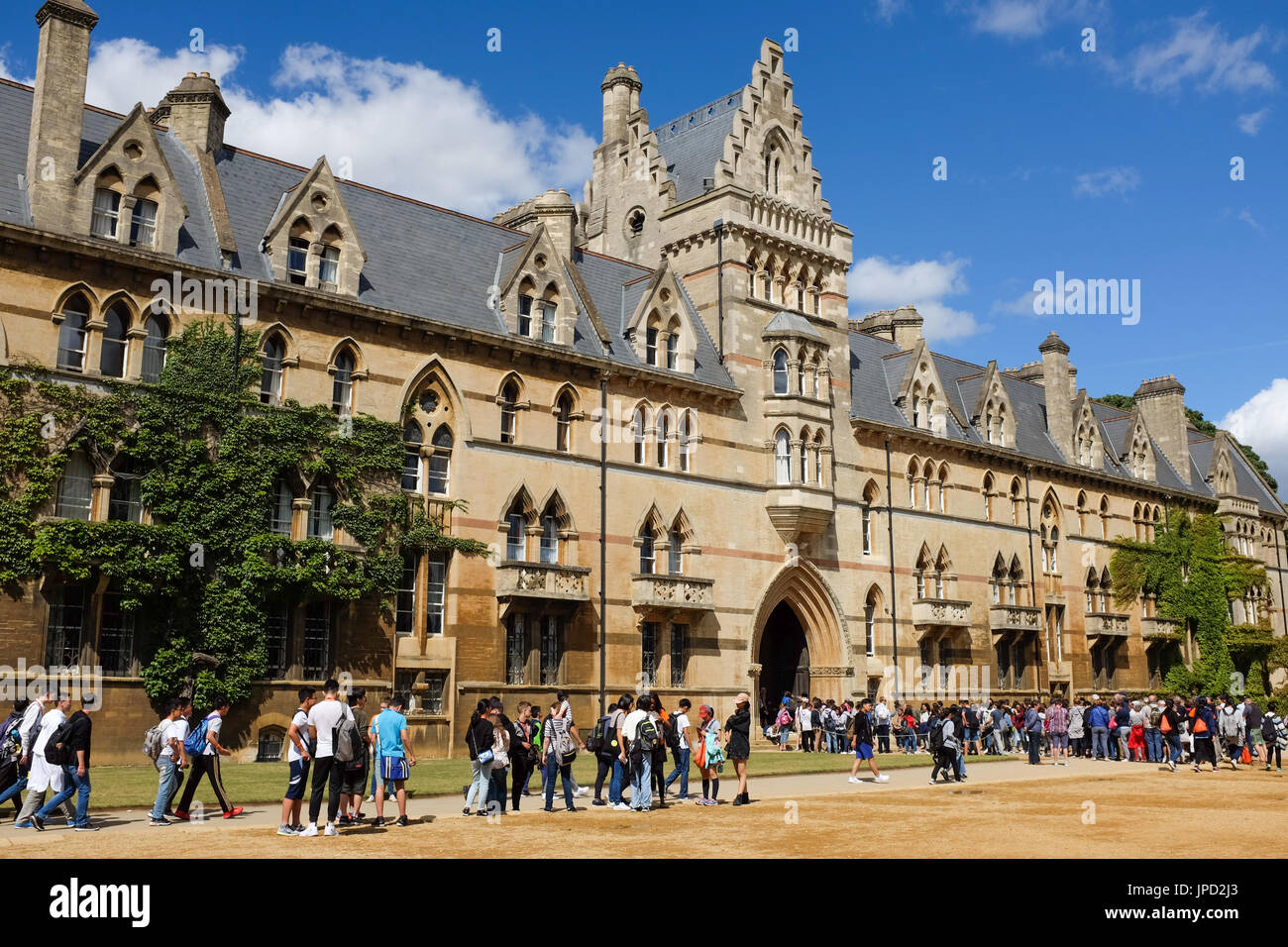 An entrance to Christ Church College in Oxford, England Stock Photo - Alamy